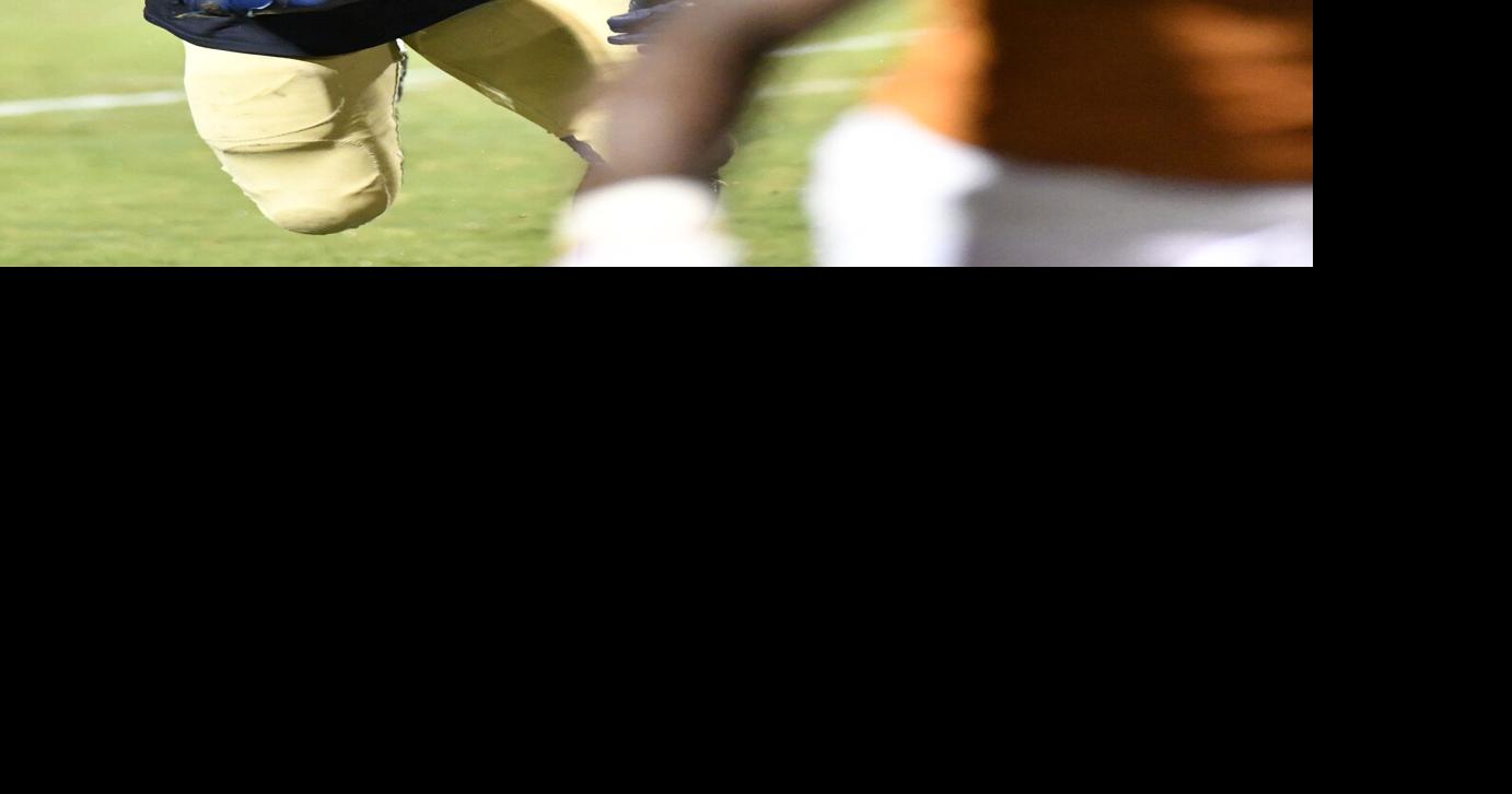 FANS CHOICE FOOTBALL PLAYER OF THE WEEK: Dacula's Kaleb Edwards ...