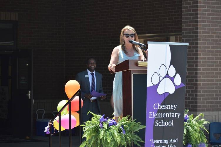 Chesney Elementary celebrates use of summer bookmobile from Rick Case ...
