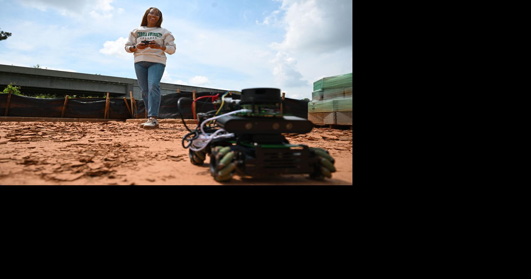 Georgia Gwinnett College Students Show Off Their NASA MINDS with rovers ...