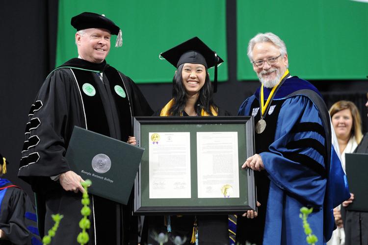 Georgia Gwinnett College graduates nearly 480 students at fall ...