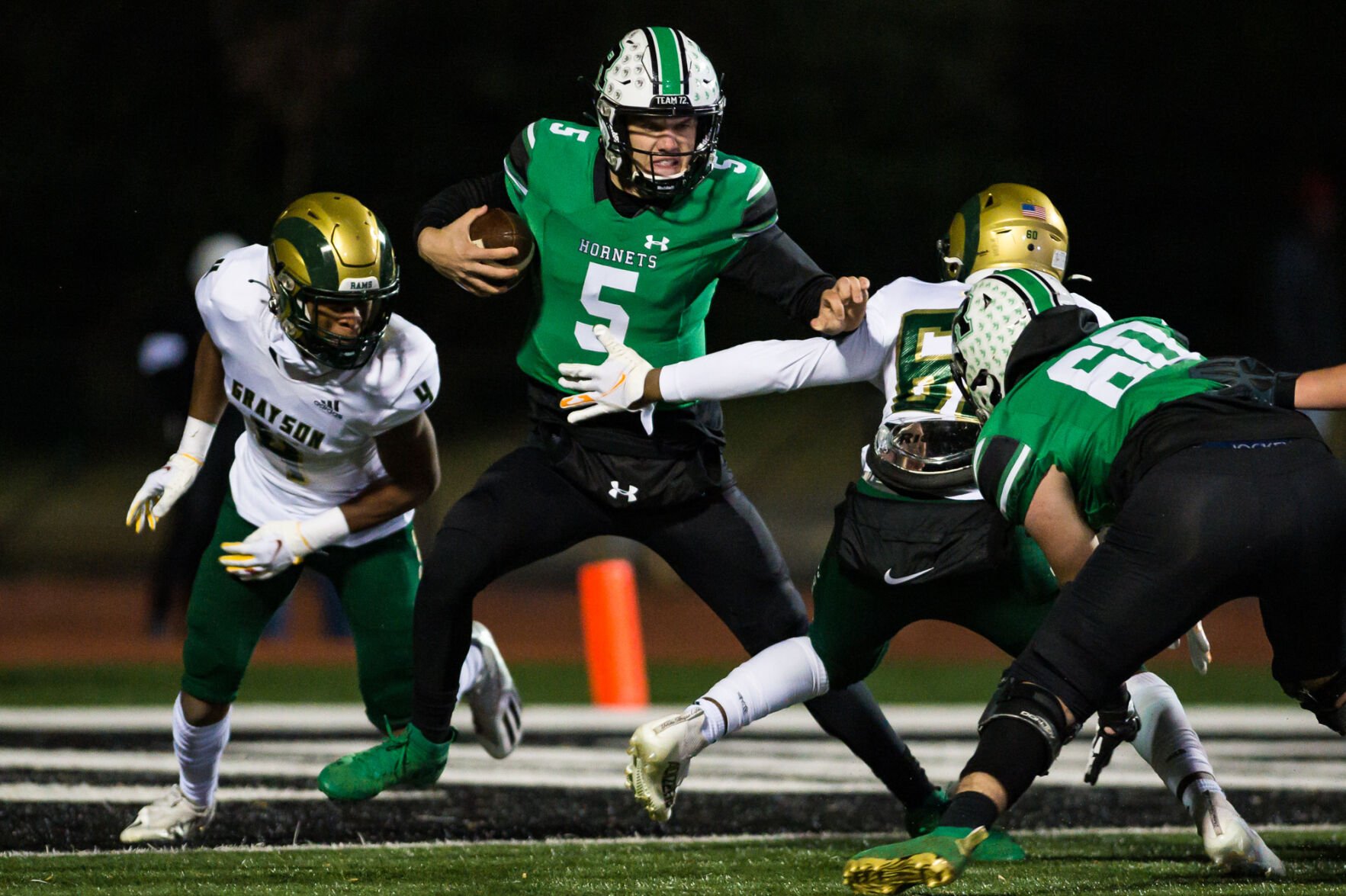 Roswell quarterback Robbie Roper dies after complications from surgery ...