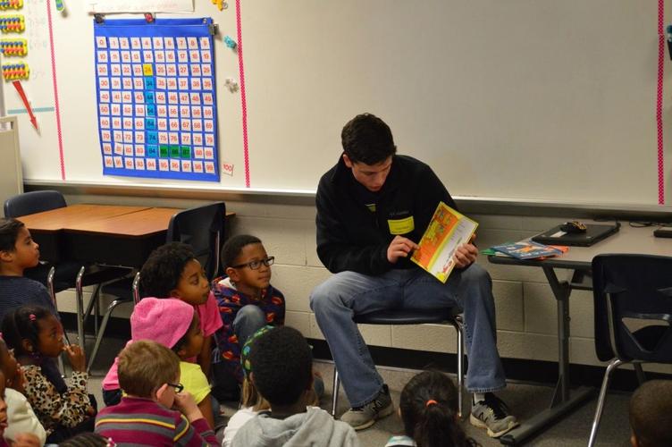 Alcova Elementary joins Read Across America celebration | Dacula ...