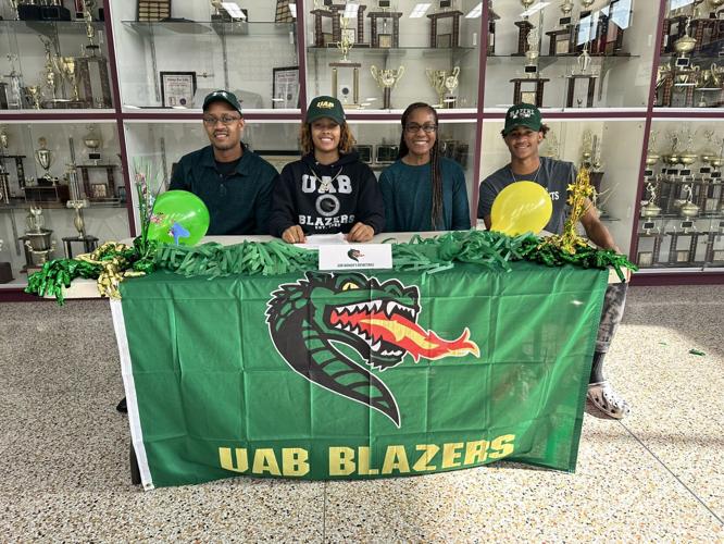 Brookwood's Diana Collins, Jade Weathersby sign with college basketball ...
