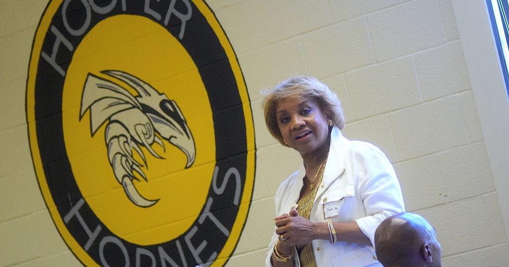 Former Hooper Renwick students say goodbye to old school | News ...