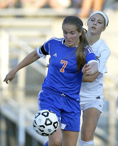 Good friends, Duke signees Emma Carlson, Ella Stevens prepping for ...