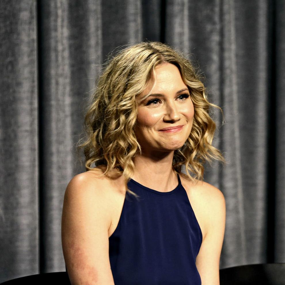 Jennifer Nettles helps bring more of the young Dolly Parton’s life to ...