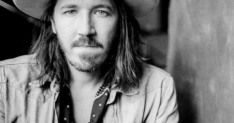 Celebrity photography from Tangi native on display at Arts Center ...