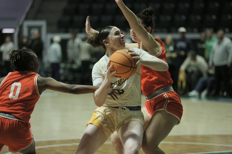 SLU dominants at home over UTRGV | Sports | hammondstar.com
