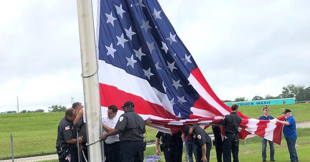 New flag flies at Hammond Square | News | hammondstar.com
