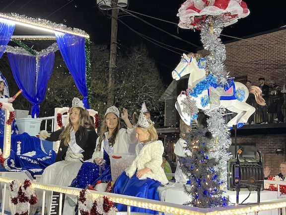 Hammond parade brings holiday cheer | News | hammondstar.com