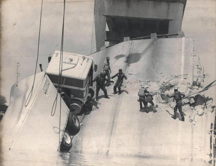 The day a barge hit the Manchac bridge | News | hammondstar.com