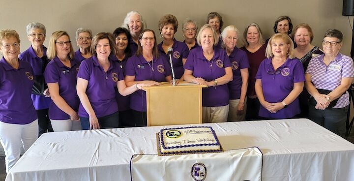 Volunteers hold Holiday Ideas Workshop | Lifestyles | hammondstar.com