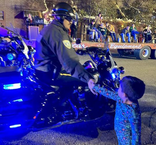 Hammond parade brings holiday cheer | News | hammondstar.com