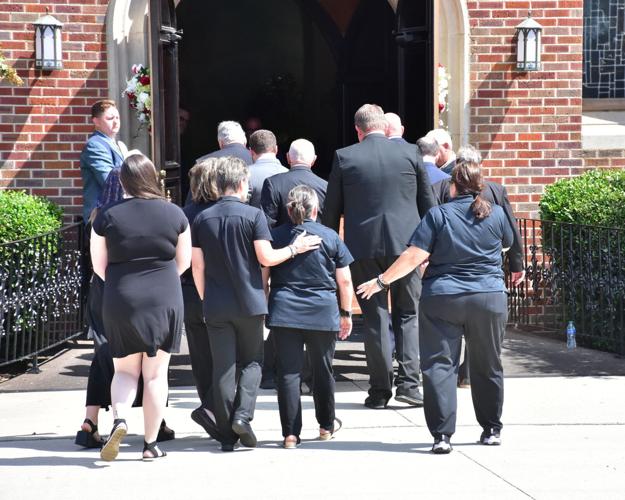 Mourners pay respects to Father Beard | News | hammondstar.com