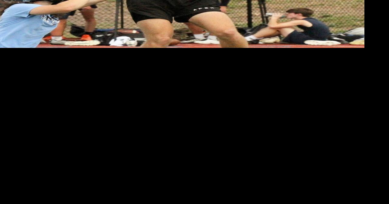 Leaps and bounds; HHS air attack on point | Sports | hampshirereview.com