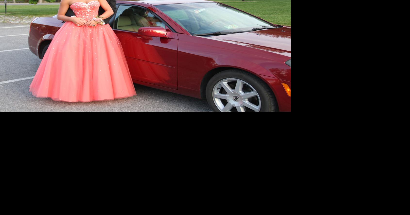 Join the prom promenade online | Living | hampshirereview.com