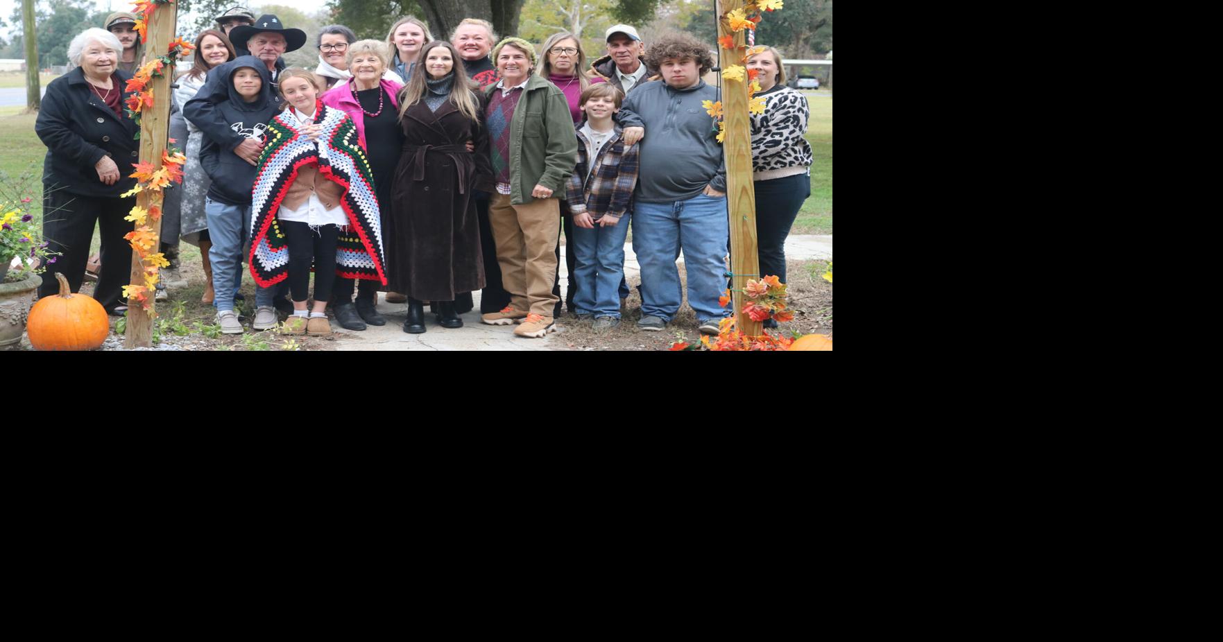 Wisner honors Calhoun with Faye’s Friendship Garden dedication | Local ...