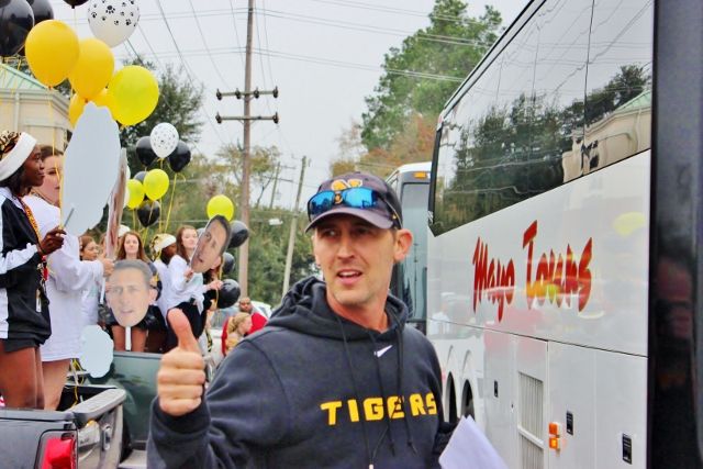 Neville Nation sees the Tigers off to New Orleans | The Ouachita ...