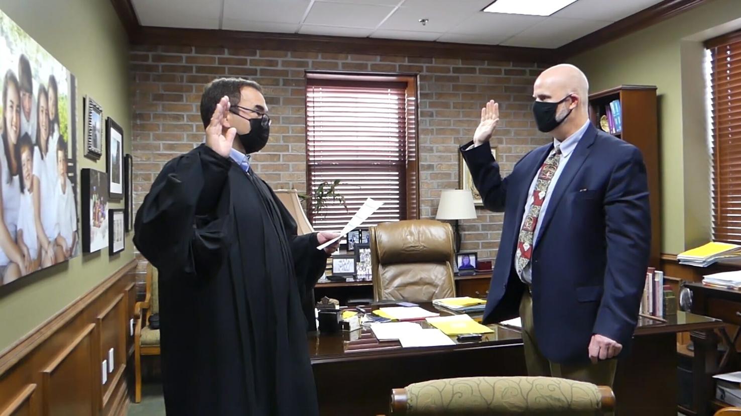 Caldwell sworn in as 4JDC judge | Local/State Headlines | hannapub.com