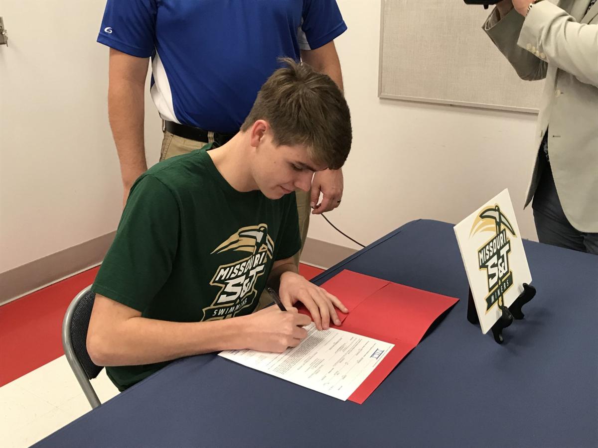 PHOTOS: Local athletes sign to play at next level | Gallery | hannapub.com