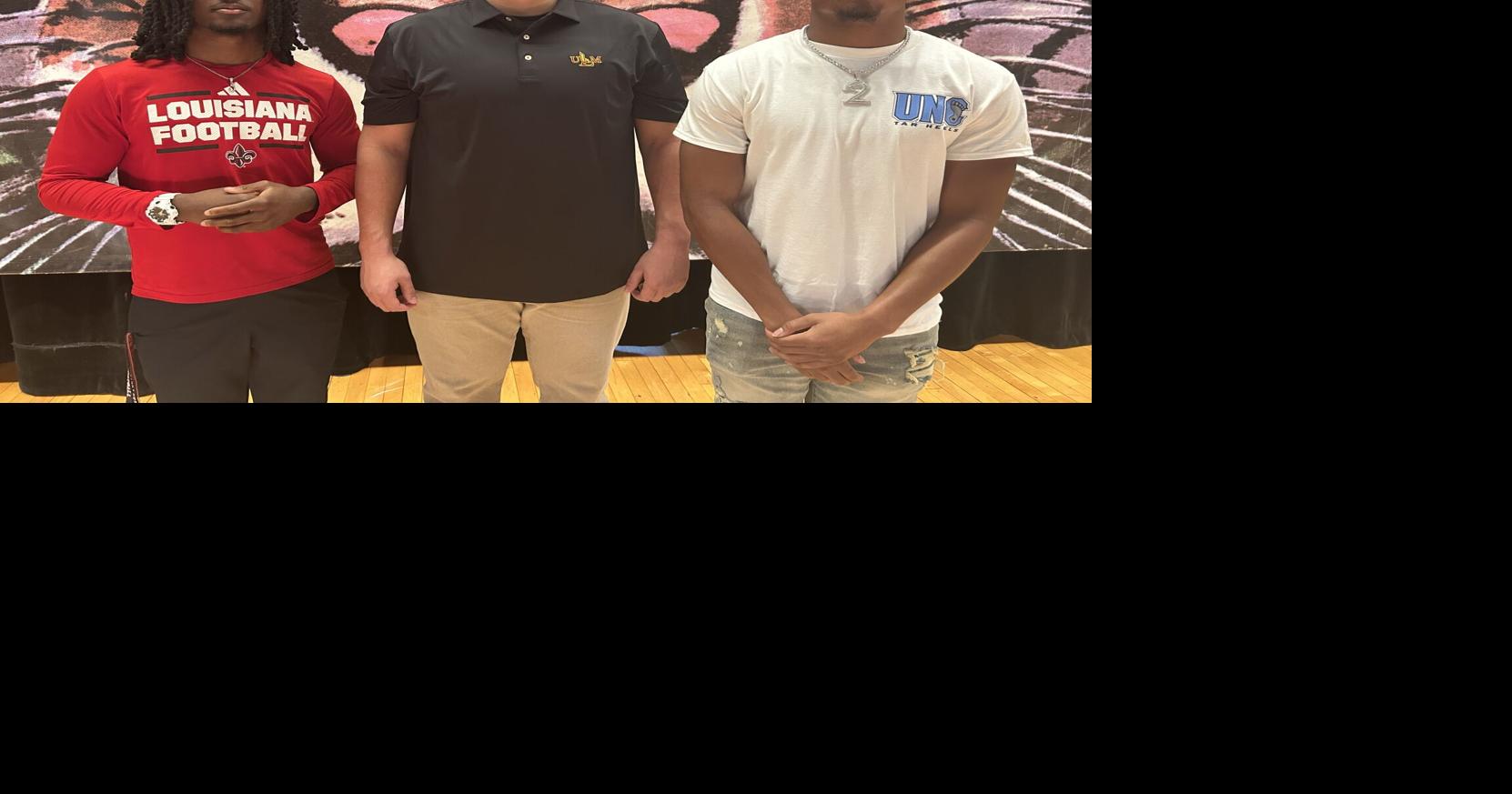 Three Neville football players sign | Sports | hannapub.com