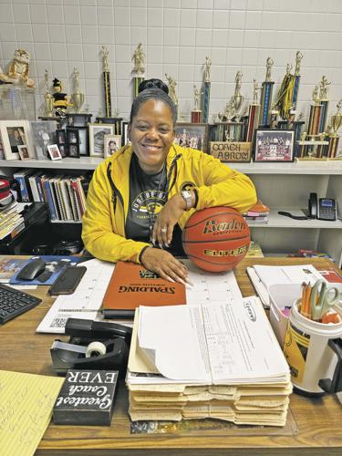 Abron hangs up whistle | Sports | hannapub.com