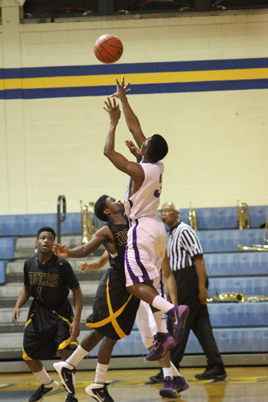 Neville vs. Wossman (Boys Basketball) | The Ouachita Citizen | hannapub.com