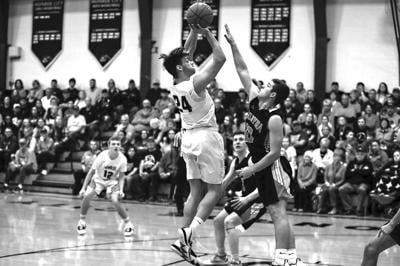 Stark comes through in the clutch for Monroe City | Article | hannibal.net