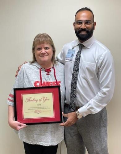 A Chiefs super fan receives a surprise from doctor | News | hannibal.net