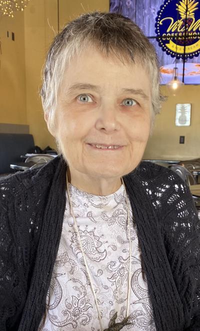 Past, present library board members reflect on former library director ...