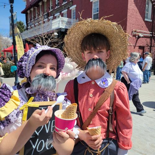 Tom and Becky represent Hannibal during inaugural Mark Twain Days ...