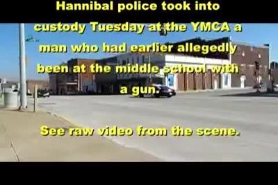 Police conduct manhunt | Article | hannibal.net