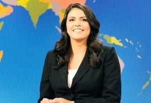 Meet Saturday Night Live's New "Weekend Update" Anchor Cecily Strong ...