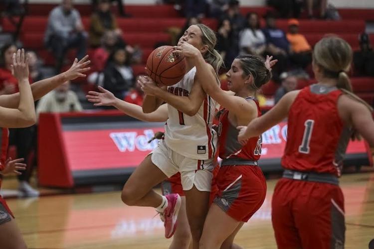 Lady Pirates win physical game on senior night | Sports | hannibal.net
