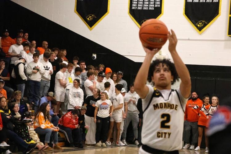 Titletown: DeGrave delivers to help Monroe City claim 27th home ...