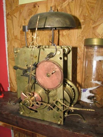 Face Off: Hawkins clock repair moving along | Article | hannibal.net