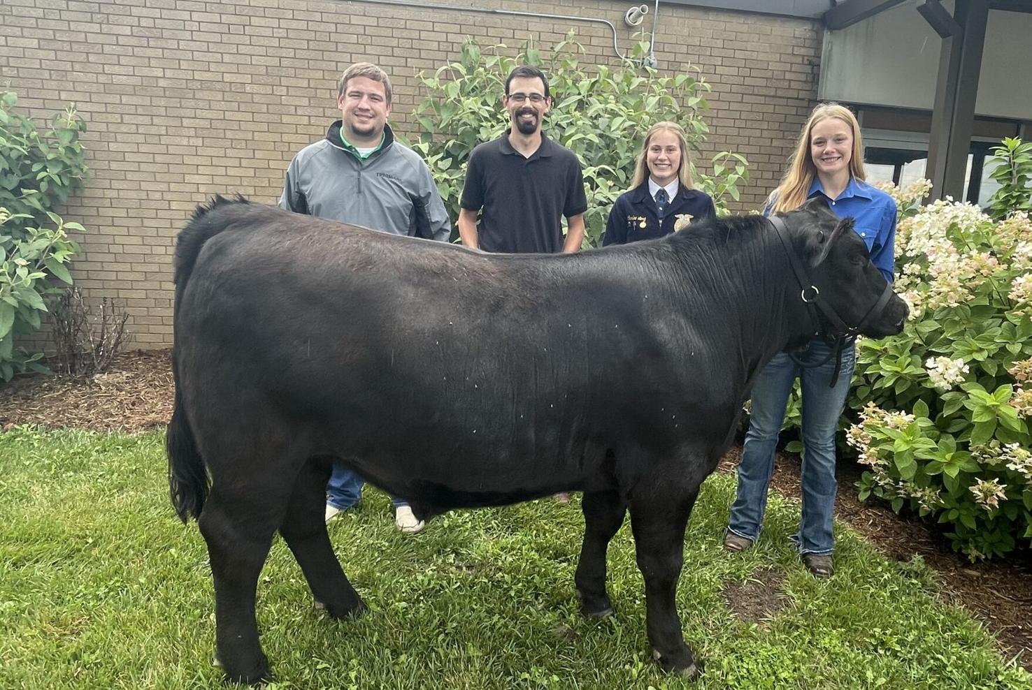 TPNB Bank helps boost FFA beef program | Salt River Journal | hannibal.net