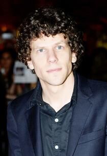 Jesse Eisenberg and 30 Rock's Jane Krakowski Head to Modern Family ...