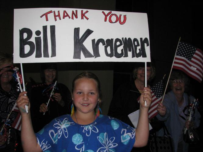 Honor Flight veterans given heroes' welcome home | Article | hannibal.net