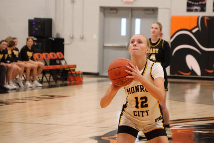Monroe City moving on to second round of the Tony Lenzini Tournament ...