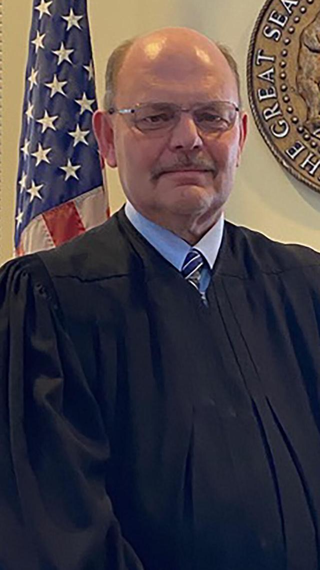 Two familiar faces; new judicial role | Local News | hannibal.net