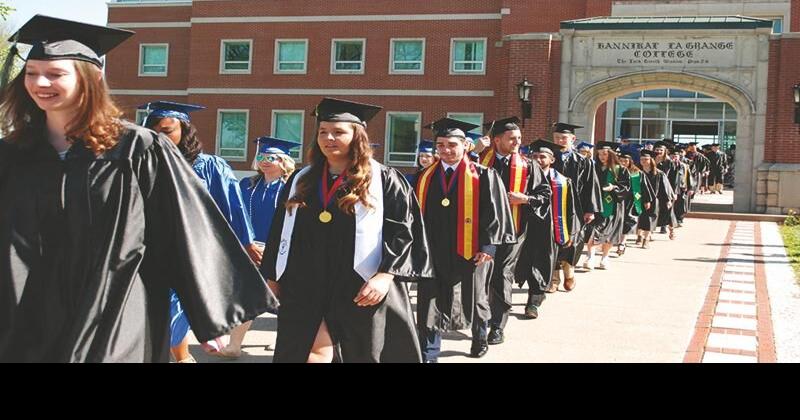 HLGU celebrates commencement | Article | hannibal.net