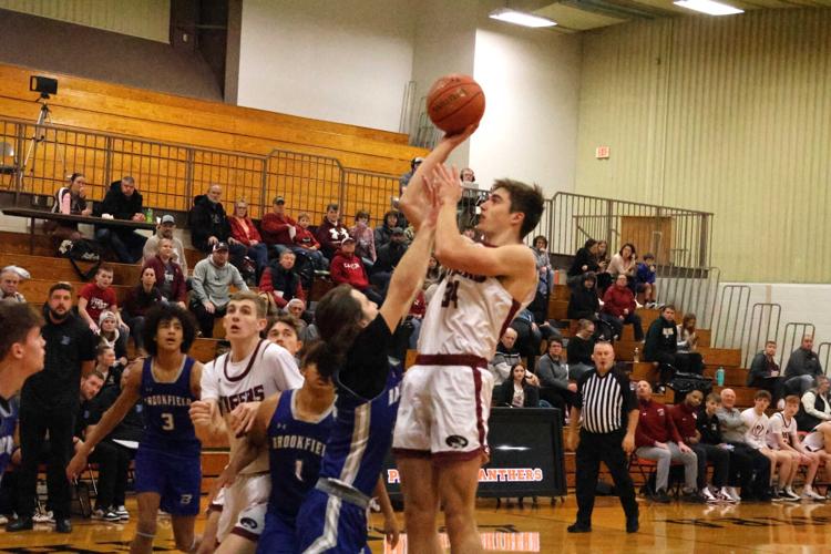 Brewer scores career-high 40 points in Canton win over Brookfield in ...