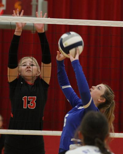 Sutton wins top 10 clash over St. Cecilia | Sports | hastingstribune.com