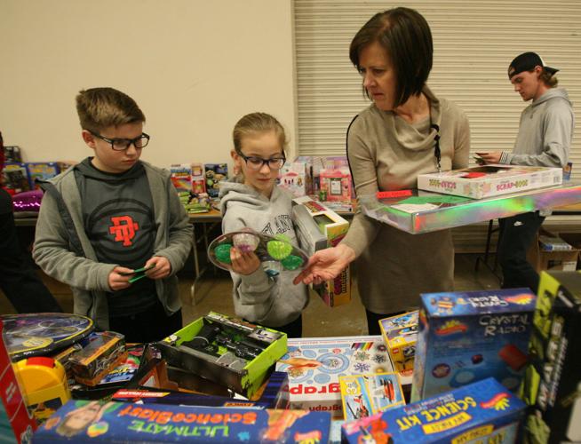 Volunteers keep Goodfellows program going | News | hastingstribune.com