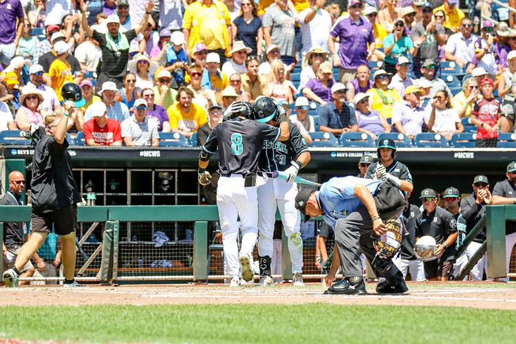 LSU tops Coastal Carolina 5-3 to sweep CWS finals, win second national ...