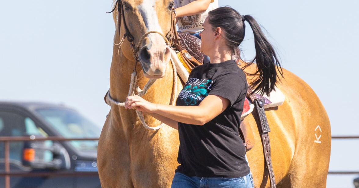 Oregon Trail Rodeo competitors balance commitments to family, work ...