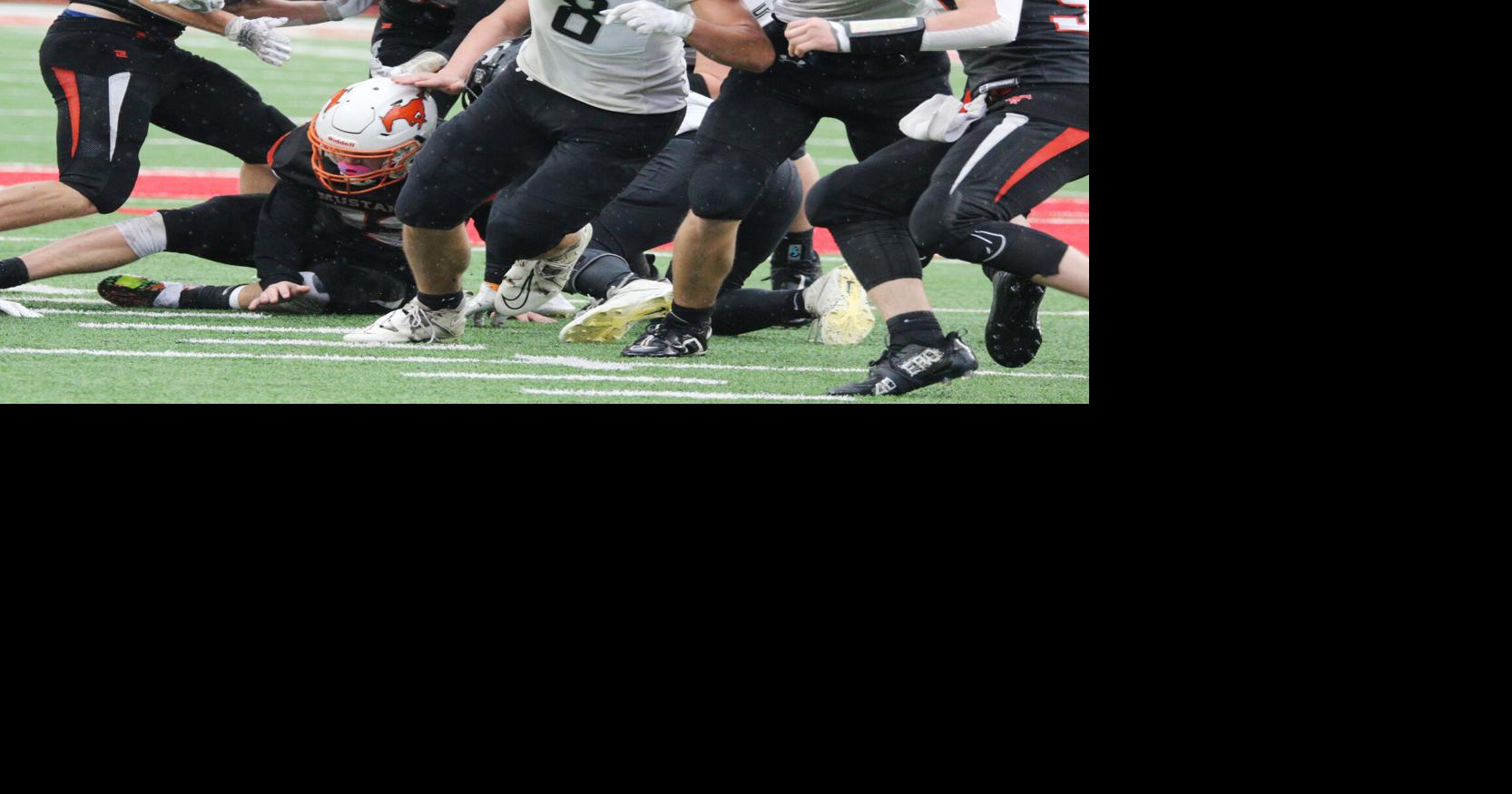 EMF's Breckan Schluter headlines Hastings College football signing ...