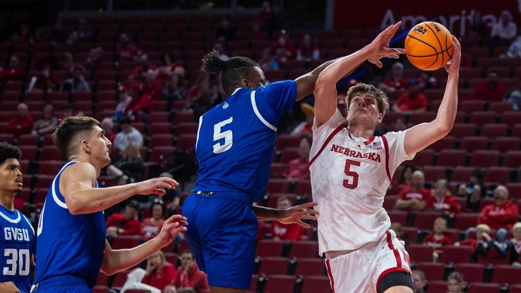 Braden Frager sports nice shiner for team photo | Husker Red Zone ...