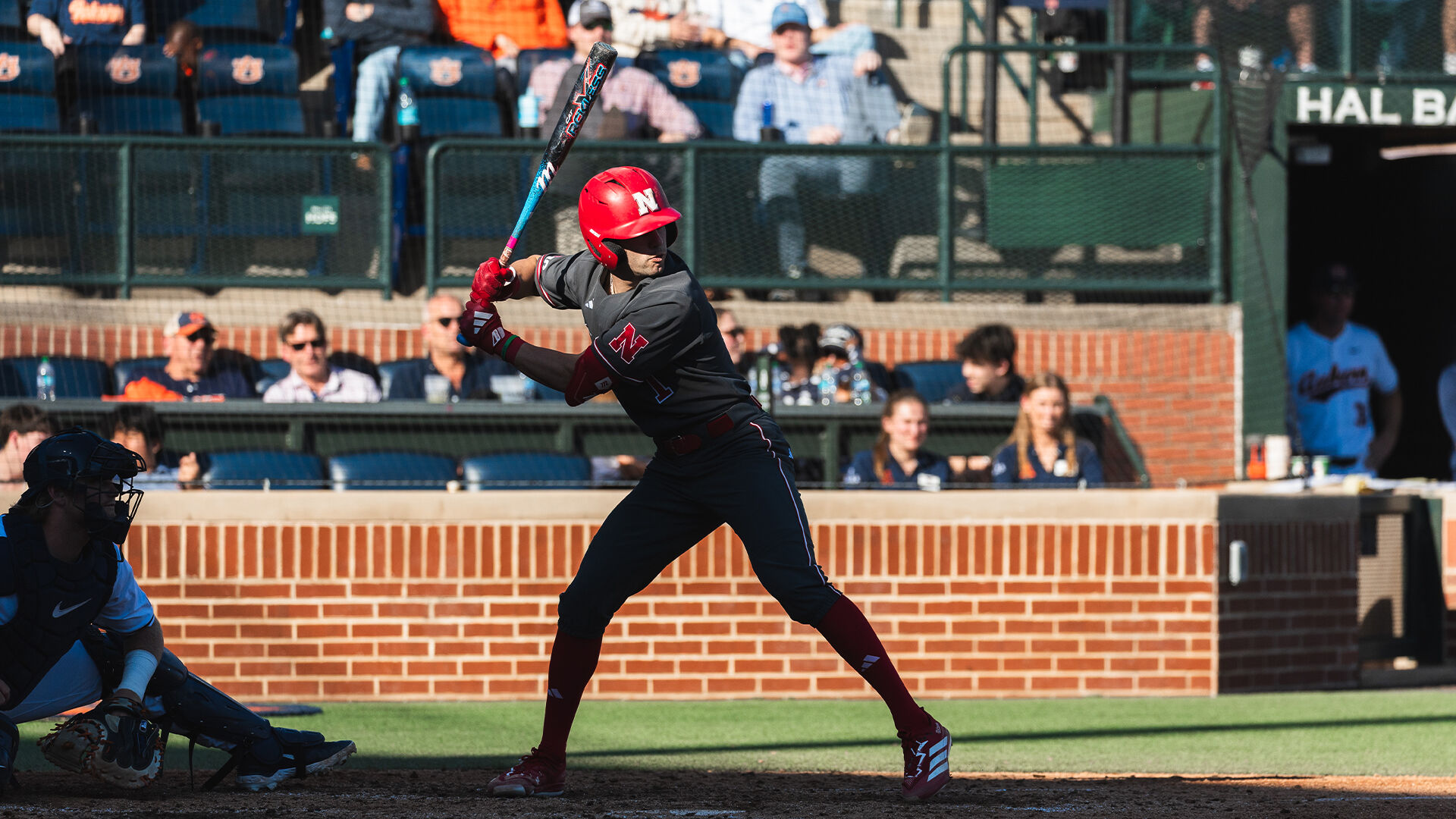 Auburn baseball evens weekend series with run-rule victory over ...